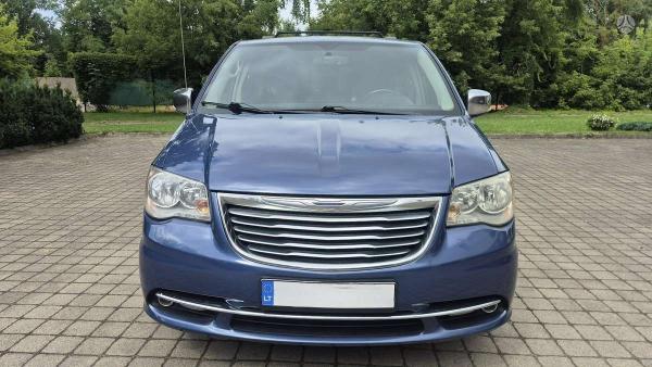 Blue Chrysler town-&-country 2012 in Klaipeda, with an engine capacity of 3.60 L and mileage of 267 thousand km for 5900 €, photo 4 on AUTOMOTO.COM.LV