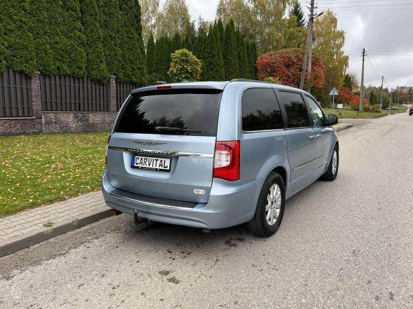 Zils Chrysler town-&-country 2013 Viļņa, ar dzinēja tilpumu 3.60 L un nobraukumu 216 tūkst. km par 4999 €, foto 7 vietnē AUTOMOTO.COM.LV
