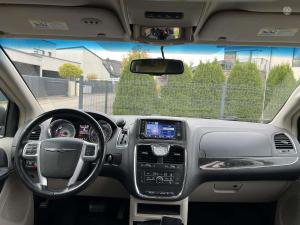 Blue Chrysler town-&-country 2013 in Vilnius, with an engine capacity of 3.60 L and mileage of 216 thousand km for 4999 €, photo 12 on AUTOMOTO.COM.LV