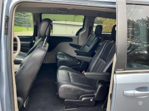 Blue Chrysler town-&-country 2013 in Vilnius, with an engine capacity of 3.60 L and mileage of 216 thousand km for 4999 €, photo 15 on AUTOMOTO.COM.LV