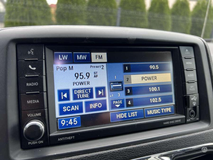 Blue Chrysler town-&-country 2013 in Vilnius, with an engine capacity of 3.60 L and mileage of 216 thousand km for 4999 €, photo 28 on AUTOMOTO.COM.LV