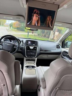 Blue Chrysler town-&-country 2014 in Klaipeda, with an engine capacity of 3.60 L and mileage of 177 thousand km for 8900 €, photo 24 on AUTOMOTO.COM.LV