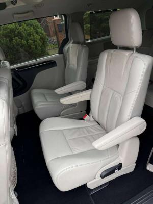 Zils Chrysler town-&-country 2014 Klaipėda, ar dzinēja tilpumu 3.60 L un nobraukumu 177 tūkst. km par 8850 €, foto 32 vietnē AUTOMOTO.COM.LV
