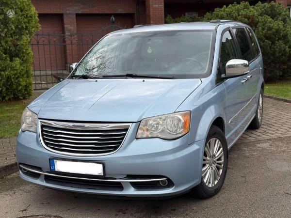 Blue Chrysler town-&-country 2014 in Klaipeda, with an engine capacity of 3.60 L and mileage of 177 thousand km for 8700 €, photo 1 on AUTOMOTO.COM.LV