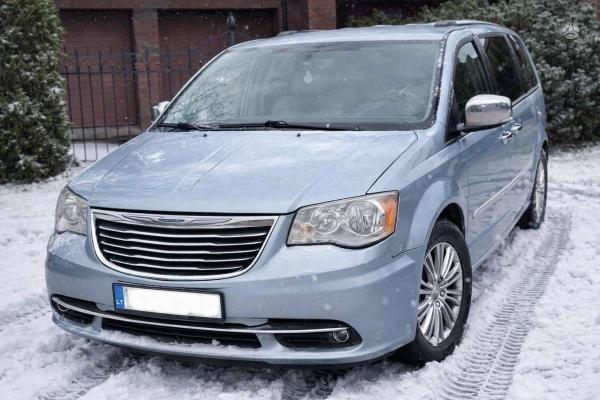 Zils Chrysler town-&-country 2014 Klaipėda, ar dzinēja tilpumu 3.60 L un nobraukumu 177 tūkst. km par 8800 €, foto 2 vietnē AUTOMOTO.COM.LV