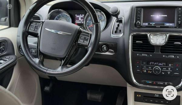 Zils Chrysler town-&-country 2014 Klaipėda, ar dzinēja tilpumu 3.60 L un nobraukumu 177 tūkst. km par 8550 €, foto 4 vietnē AUTOMOTO.COM.LV