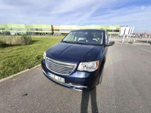 Zils Chrysler town-&-country 2014 Viļņa, ar dzinēja tilpumu 3.60 L un nobraukumu 21 tūkst. km par 6900 €, foto 5 vietnē AUTOMOTO.COM.LV