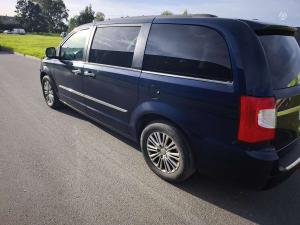 Zils Chrysler town-&-country 2014 Viļņa, ar dzinēja tilpumu 3.60 L un nobraukumu 21 tūkst. km par 6900 €, foto 8 vietnē AUTOMOTO.COM.LV
