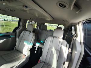 Zils Chrysler town-&-country 2014 Viļņa, ar dzinēja tilpumu 3.60 L un nobraukumu 21 tūkst. km par 6900 €, foto 14 vietnē AUTOMOTO.COM.LV