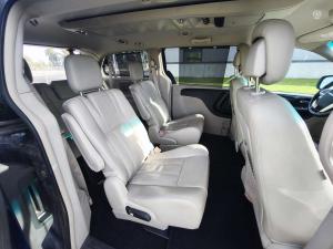 Zils Chrysler town-&-country 2014 Viļņa, ar dzinēja tilpumu 3.60 L un nobraukumu 21 tūkst. km par 6900 €, foto 17 vietnē AUTOMOTO.COM.LV