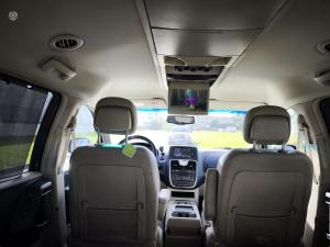 Zils Chrysler town-&-country 2014 Viļņa, ar dzinēja tilpumu 3.60 L un nobraukumu 21 tūkst. km par 6900 €, foto 19 vietnē AUTOMOTO.COM.LV
