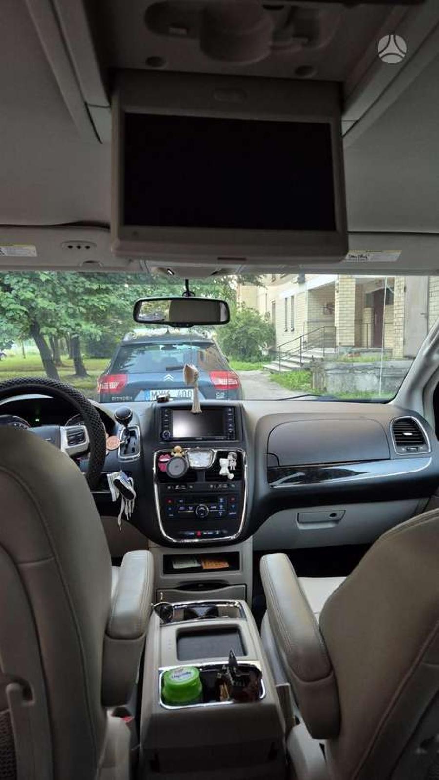 Blue Chrysler town-&-country 2014 in Kaunas, with an engine capacity of 3.61 L and mileage of 166 thousand km for 7250 €, photo 12 on AUTOMOTO.COM.LV