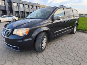 Blue Chrysler town-&-country 2015 in Siauliai, with an engine capacity of 3.60 L and mileage of 278 thousand km for 6300 €, photo 4 on AUTOMOTO.COM.LV