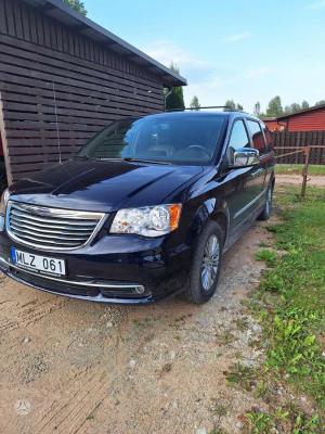Blue Chrysler town-&-country 2016 in Vilnius, with an engine capacity of 3.60 L and mileage of 274 thousand km for 10600 €, photo  on AUTOMOTO.COM.LV