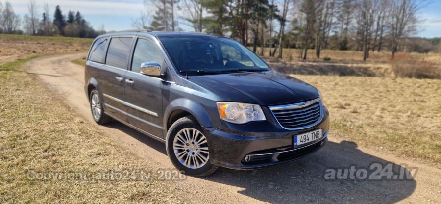 Blue Chrysler town-&-country 2013 in Tallinn, with an engine capacity of 3.60 L and mileage of 355 thousand km for 4100 €, photo 1 on AUTOMOTO.COM.LV