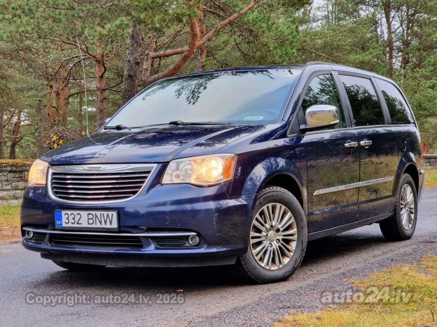 Zils Chrysler town-&-country 2013 Tallina, ar dzinēja tilpumu 3.60 L un nobraukumu 216 tūkst. km par 3999 €, foto 1 vietnē AUTOMOTO.COM.LV