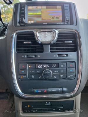 Zils Chrysler town-&-country 2013 Tallina, ar dzinēja tilpumu 3.60 L un nobraukumu 216 tūkst. km par 3999 €, foto 13 vietnē AUTOMOTO.COM.LV