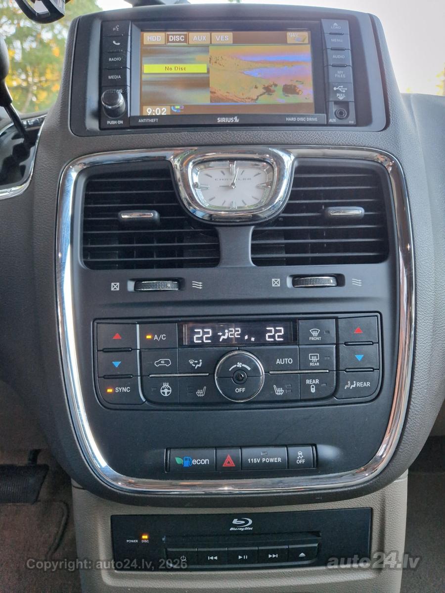 Zils Chrysler town-&-country 2013 Tallina, ar dzinēja tilpumu 3.60 L un nobraukumu 216 tūkst. km par 3999 €, foto 13 vietnē AUTOMOTO.COM.LV