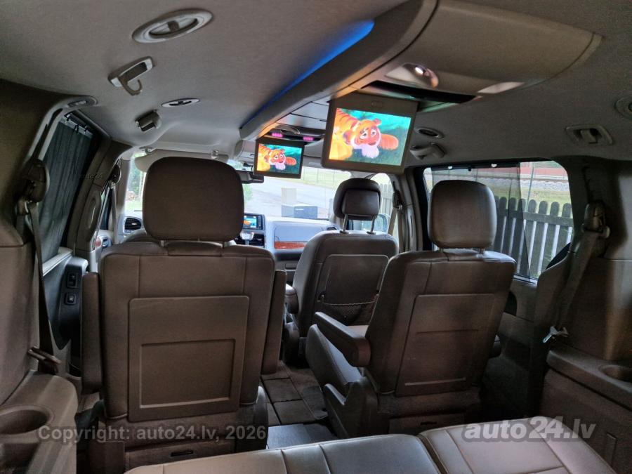 Zils Chrysler town-&-country 2013 Tallina, ar dzinēja tilpumu 3.60 L un nobraukumu 216 tūkst. km par 3999 €, foto 14 vietnē AUTOMOTO.COM.LV