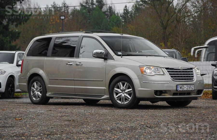 Brūns Chrysler town-&-country 2009 Rīga, ar dzinēja tilpumu 4.00 L un nobraukumu 131 tūkst. km par 3590 €, foto 2 vietnē AUTOMOTO.COM.LV