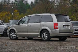 Brūns Chrysler town-&-country 2009 Rīga, ar dzinēja tilpumu 4.00 L un nobraukumu 131 tūkst. km par 3590 €, foto 3 vietnē AUTOMOTO.COM.LV