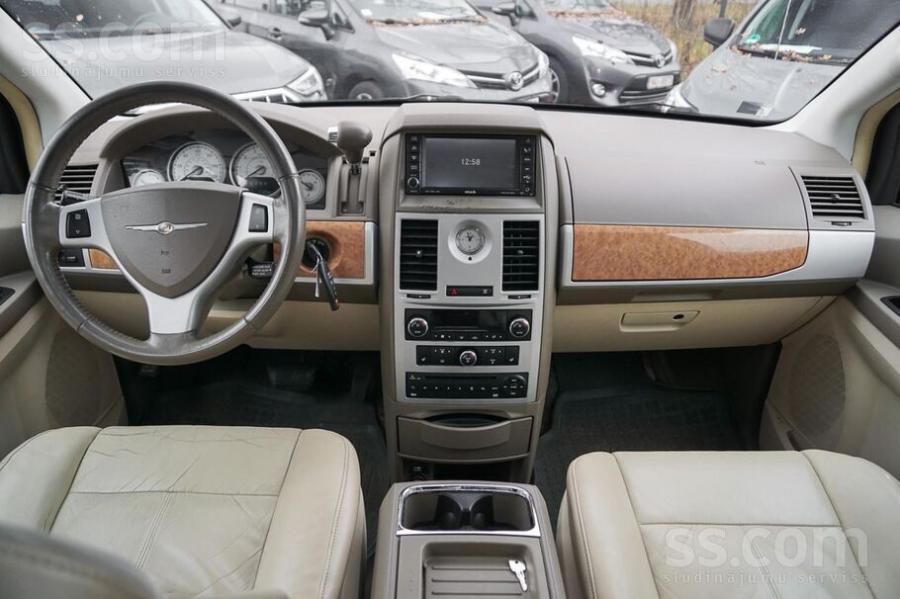 Brūns Chrysler town-&-country 2009 Rīga, ar dzinēja tilpumu 4.00 L un nobraukumu 131 tūkst. km par 3590 €, foto 10 vietnē AUTOMOTO.COM.LV