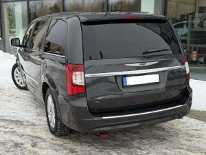 Brown Chrysler town-&-country 2012 in Klaipeda, with an engine capacity of 3.61 L and mileage of 225 thousand km for 7990 €, photo 16 on AUTOMOTO.COM.LV