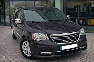 Brūns Chrysler town-&-country 2012 Klaipėda, ar dzinēja tilpumu 3.60 L un nobraukumu 225 tūkst. km par 7700 €, foto  vietnē AUTOMOTO.COM.LV
