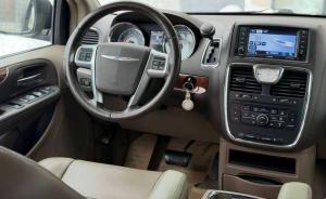 Brūns Chrysler town-&-country 2012 Klaipėda, ar dzinēja tilpumu 3.60 L un nobraukumu 225 tūkst. km par 7700 €, foto 8 vietnē AUTOMOTO.COM.LV