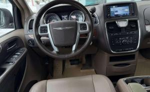 Brūns Chrysler town-&-country 2012 Klaipėda, ar dzinēja tilpumu 3.60 L un nobraukumu 225 tūkst. km par 7700 €, foto 11 vietnē AUTOMOTO.COM.LV