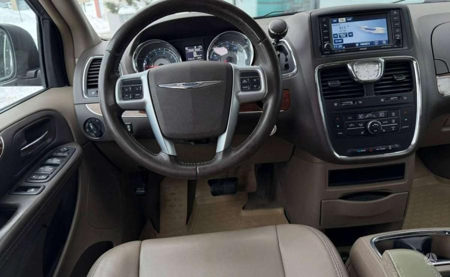 Brūns Chrysler town-&-country 2012 Klaipėda, ar dzinēja tilpumu 3.60 L un nobraukumu 225 tūkst. km par 7700 €, foto 11 vietnē AUTOMOTO.COM.LV