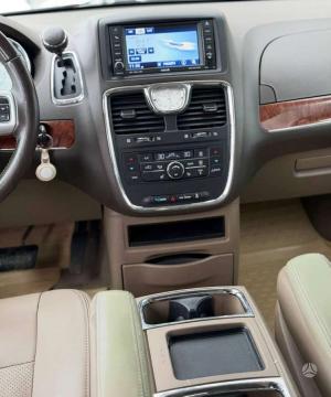 Brūns Chrysler town-&-country 2012 Klaipėda, ar dzinēja tilpumu 3.60 L un nobraukumu 225 tūkst. km par 7700 €, foto 12 vietnē AUTOMOTO.COM.LV