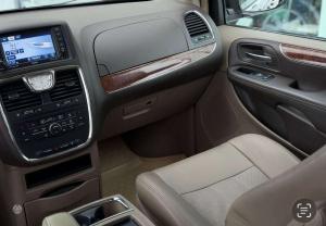 Brūns Chrysler town-&-country 2012 Klaipėda, ar dzinēja tilpumu 3.60 L un nobraukumu 225 tūkst. km par 7700 €, foto 13 vietnē AUTOMOTO.COM.LV