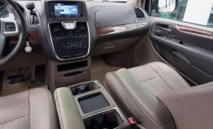 Brūns Chrysler town-&-country 2012 Klaipėda, ar dzinēja tilpumu 3.60 L un nobraukumu 225 tūkst. km par 7700 €, foto 19 vietnē AUTOMOTO.COM.LV