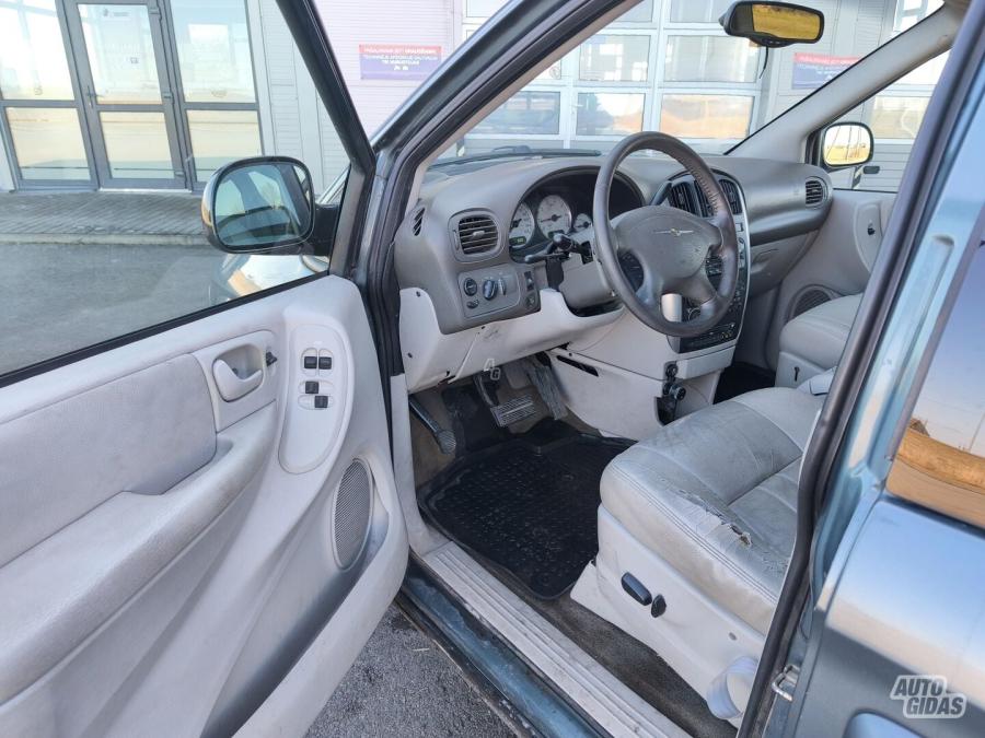 Zaļš Chrysler town-&-country 2005 Šauļi, ar dzinēja tilpumu 3.80 L un nobraukumu 198 tūkst. km par 950 €, foto 8 vietnē AUTOMOTO.COM.LV