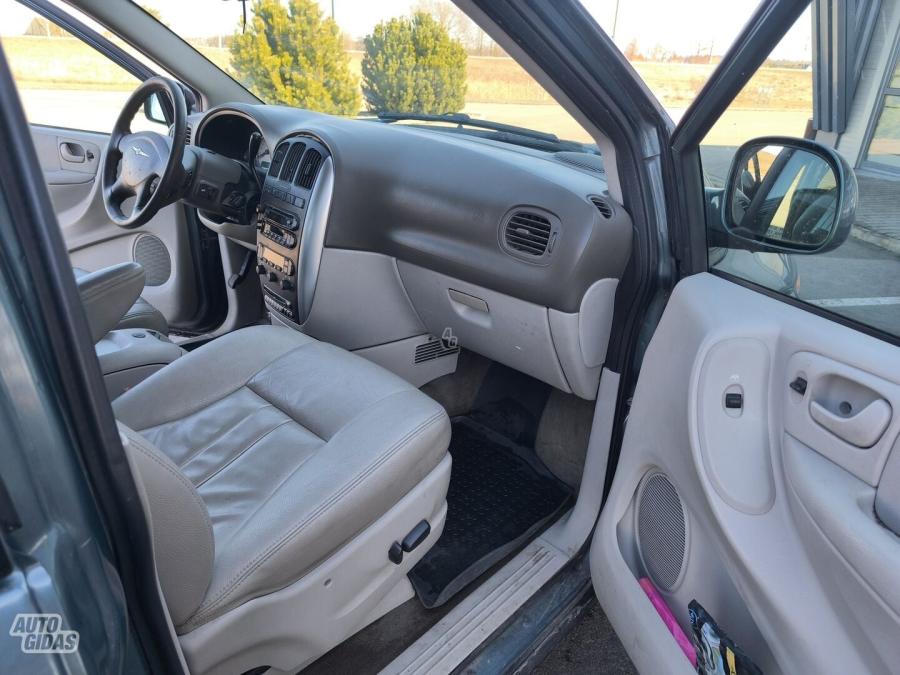 Zaļš Chrysler town-&-country 2005 Šauļi, ar dzinēja tilpumu 3.80 L un nobraukumu 198 tūkst. km par 950 €, foto 9 vietnē AUTOMOTO.COM.LV