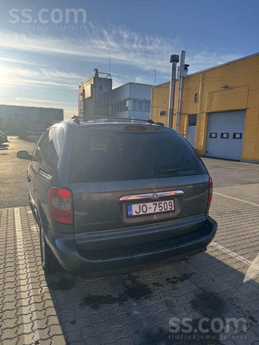 Zaļš Chrysler town-&-country 2006 Rīga, ar dzinēja tilpumu 3.30 L un nobraukumu 179 tūkst. km par 800 €, foto 8 vietnē AUTOMOTO.COM.LV
