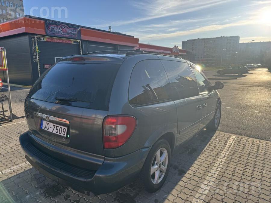 Zaļš Chrysler town-&-country 2006 Rīga, ar dzinēja tilpumu 3.30 L un nobraukumu 179 tūkst. km par 800 €, foto 9 vietnē AUTOMOTO.COM.LV