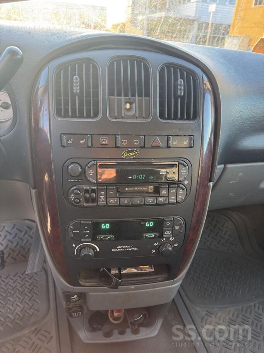 Zaļš Chrysler town-&-country 2006 Rīga, ar dzinēja tilpumu 3.30 L un nobraukumu 179 tūkst. km par 800 €, foto 16 vietnē AUTOMOTO.COM.LV