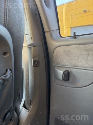 Zaļš Chrysler town-&-country 2006 Rīga, ar dzinēja tilpumu 3.30 L un nobraukumu 179 tūkst. km par 800 €, foto 19 vietnē AUTOMOTO.COM.LV