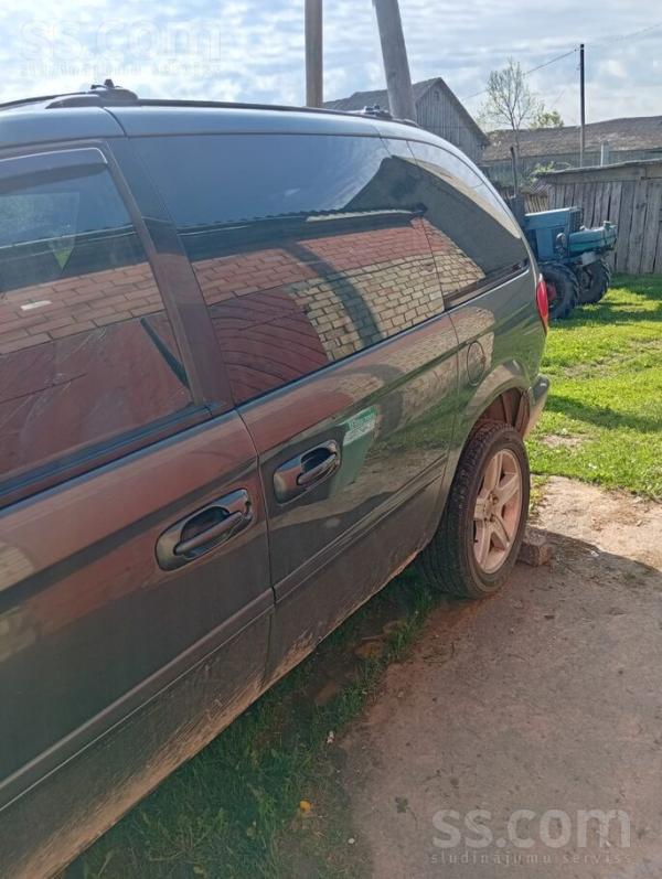 Zaļš Chrysler town-&-country 2006 Rīga, ar dzinēja tilpumu 3.30 L un nobraukumu 285 tūkst. km par 500 €, foto 3 vietnē AUTOMOTO.COM.LV