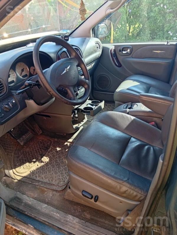 Zaļš Chrysler town-&-country 2006 Rīga, ar dzinēja tilpumu 3.30 L un nobraukumu 285 tūkst. km par 500 €, foto 4 vietnē AUTOMOTO.COM.LV