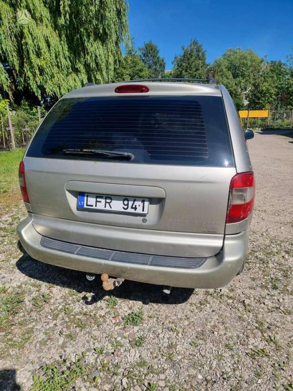 Grey Chrysler town-&-country 2003 in Siauliai, with an engine capacity of 3.30 L and mileage of 350 thousand km for 480 €, photo 4 on AUTOMOTO.COM.LV