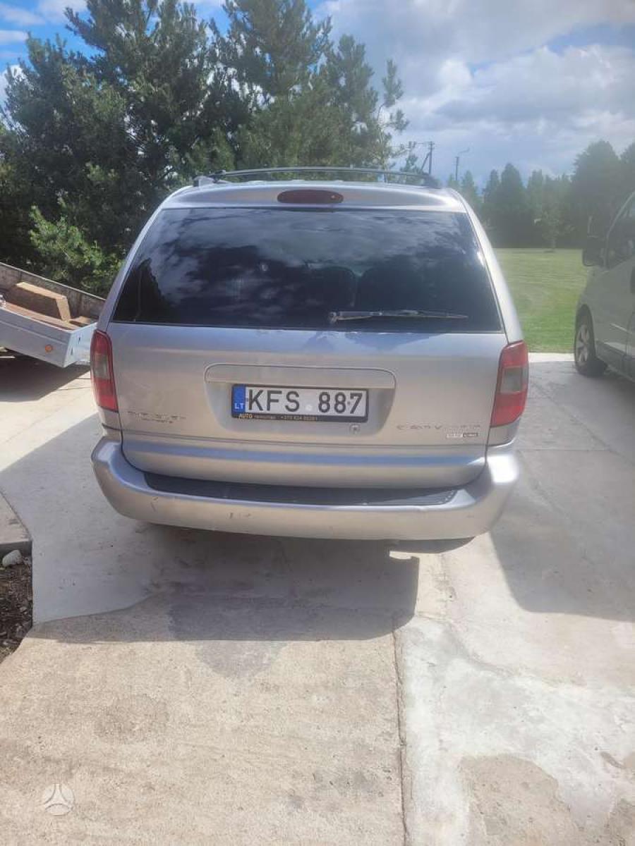 Pelēks Chrysler town-&-country 2003 Šauļi, ar dzinēja tilpumu 2.50 L un nobraukumu 286 tūkst. km par 1500 €, foto 5 vietnē AUTOMOTO.COM.LV