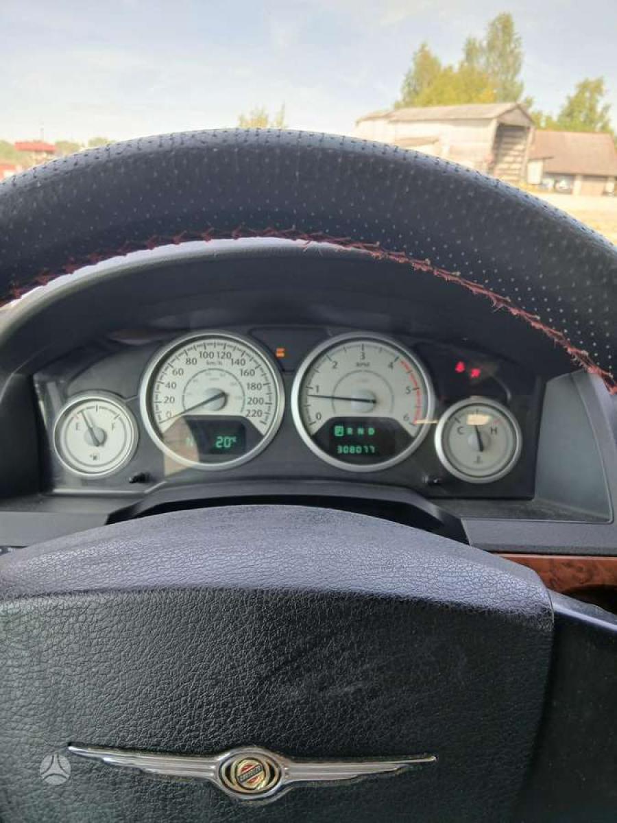 Pelēks Chrysler town-&-country 2008 Utena, ar dzinēja tilpumu 0.00 L un nobraukumu 308 tūkst. km par 2400 €, foto 8 vietnē AUTOMOTO.COM.LV