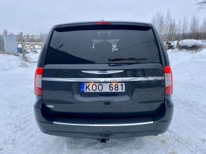 Pelēks Chrysler town-&-country 2012 Šauļi, ar dzinēja tilpumu 3.60 L un nobraukumu 300 tūkst. km par 6950 €, foto 5 vietnē AUTOMOTO.COM.LV