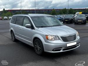 Pelēks Chrysler town-&-country 2012 Avižieniai, ar dzinēja tilpumu 3.60 L un nobraukumu 374 tūkst. km par 5700 €, foto 4 vietnē AUTOMOTO.COM.LV