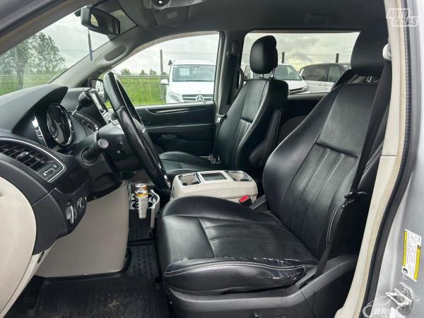 Pelēks Chrysler town-&-country 2012 Avižieniai, ar dzinēja tilpumu 3.60 L un nobraukumu 374 tūkst. km par 5700 €, foto 5 vietnē AUTOMOTO.COM.LV
