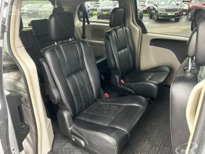 Pelēks Chrysler town-&-country 2012 Avižieniai, ar dzinēja tilpumu 3.60 L un nobraukumu 374 tūkst. km par 5700 €, foto 10 vietnē AUTOMOTO.COM.LV