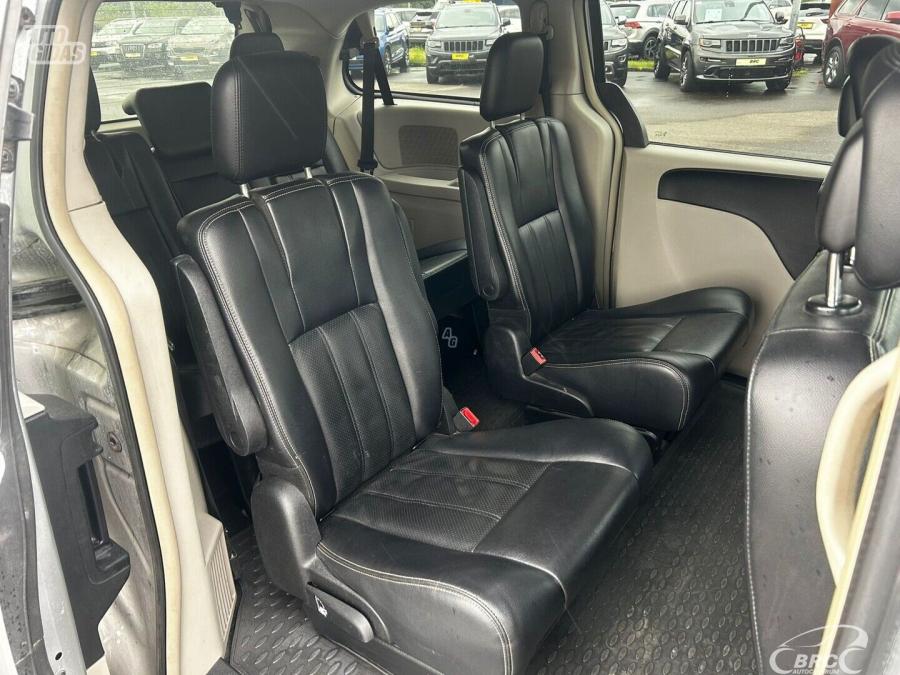 Pelēks Chrysler town-&-country 2012 Avižieniai, ar dzinēja tilpumu 3.60 L un nobraukumu 374 tūkst. km par 5700 €, foto 10 vietnē AUTOMOTO.COM.LV
